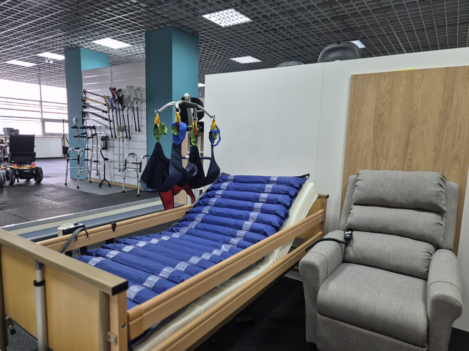 Un pat de spital electric: esențial pentru confort și recuperare acasă ...